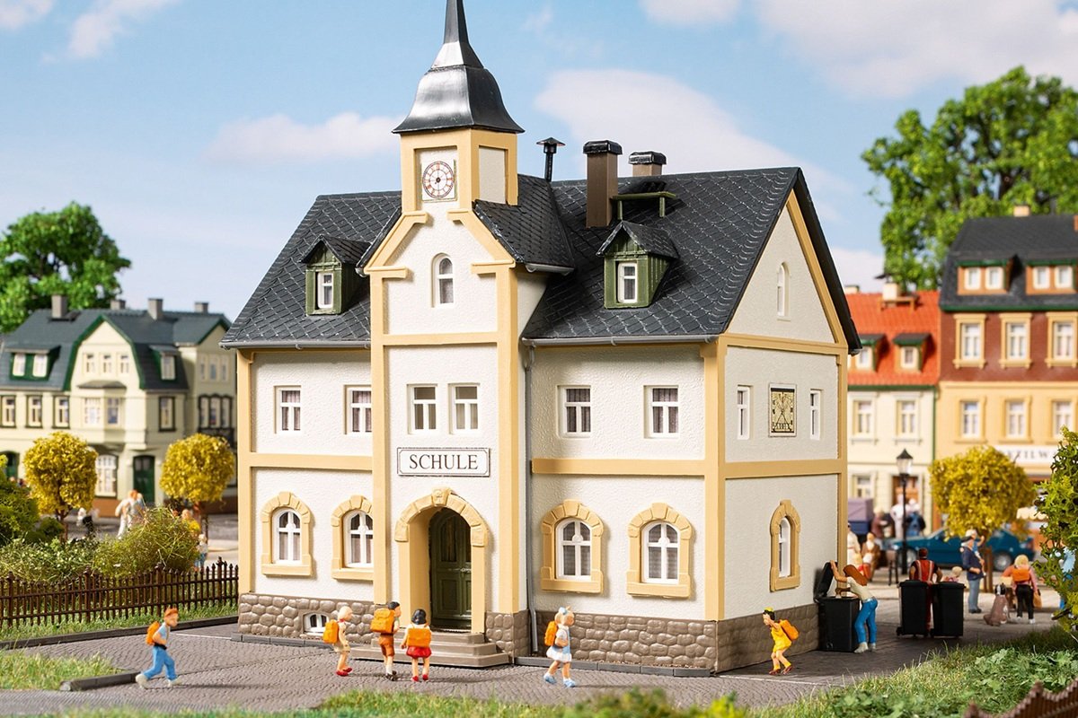 AUHAGEN Dorfschule Bausatz 12353 Spur H0 und TT, 27,51